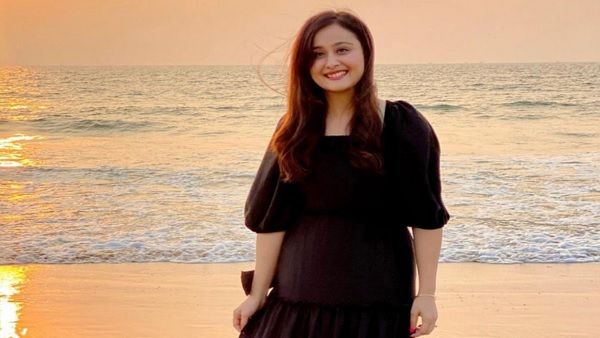 Influencer Esha Dhingra creates a ray of hope and positivity with her ...