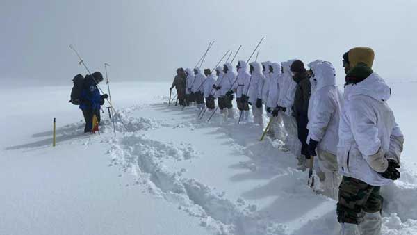 Defence Minister congratulates TMR for their extraordinary tales of ...