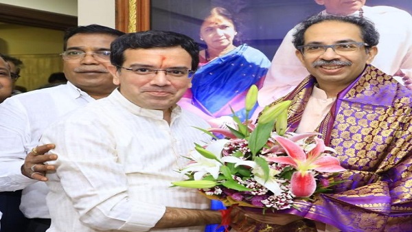 Kedar Dighe appointed Thane district chief of Thackeray camp - Oneindia ...