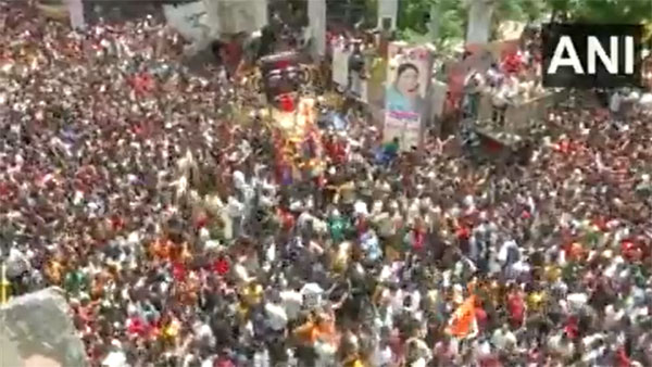Maharashtra: Huge crowd gathers to celebrate Marbat festival in Nagpur ...