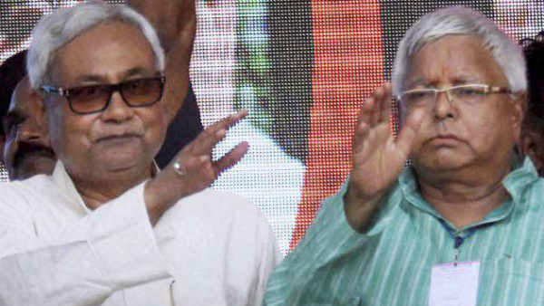 Opposition unity: Lalu, Nitish to meet Sonia soon - Oneindia News