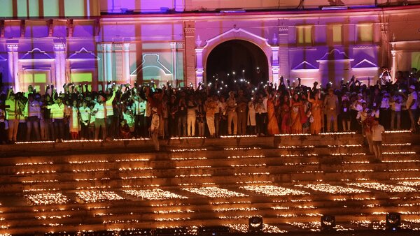 Deepotsav 2022: Ayodhya sets world record by lighting over 15 lakh diyas - Oneindia News