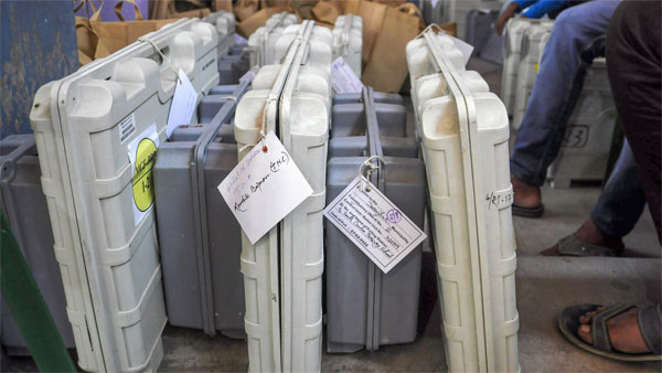 EVMs, VVPATs arrive in Tripura in run-up to Assembly polls - Oneindia News