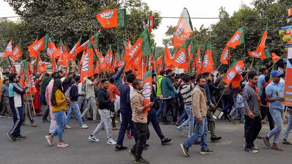 How many seats will BJP bag in MCD polls? Saffron party conducts survey ...