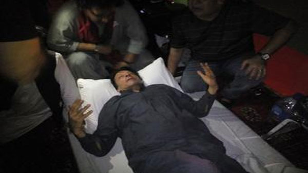 Fact Check: Old images of Imran Khan shared as ones from recent ...