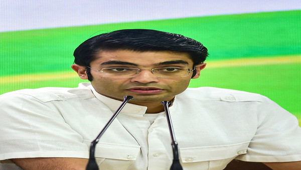 'From Chamchagiri to Kartavya': Jaiveer Shergill jabs Congress after ...