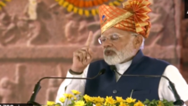 Everyone knows who holds 'remote control': PM Modi rips into Congress ...