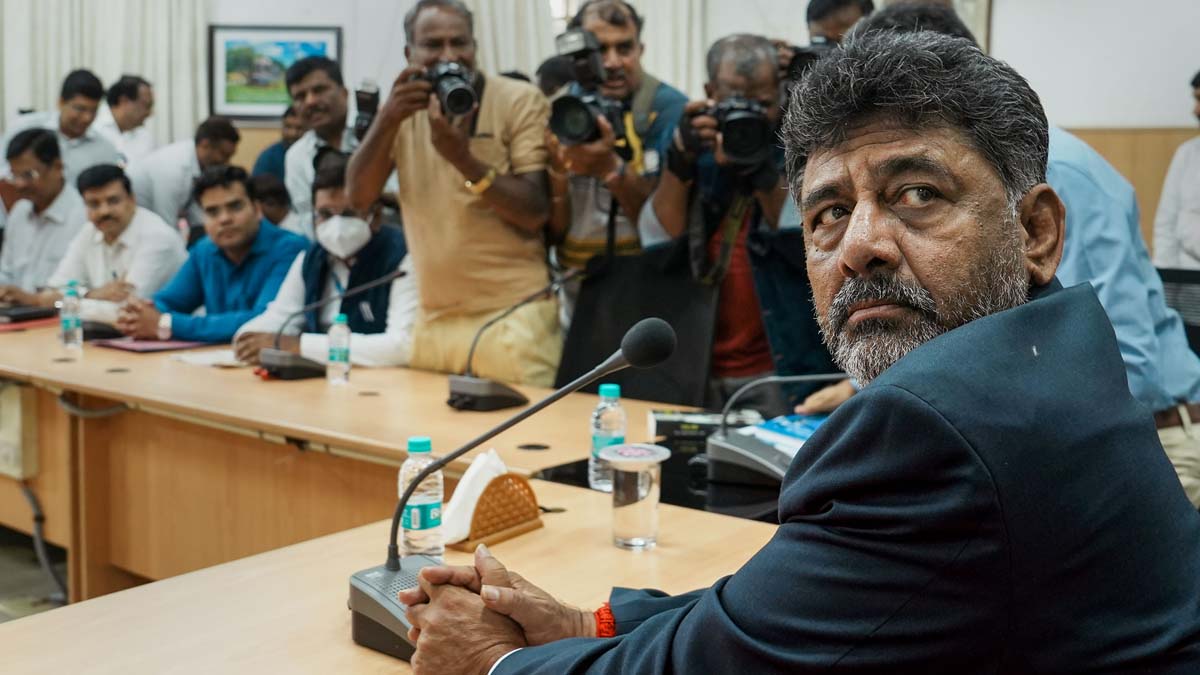 No Demand For Rs 2,000 Under 'Gruha Lakshmi' Scheme From Taxpayers: DK ...