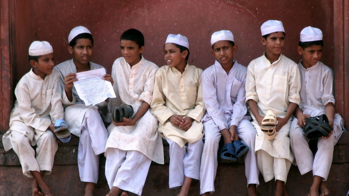 OPINION: Muslims, Madrasas and Modern Education - Oneindia News