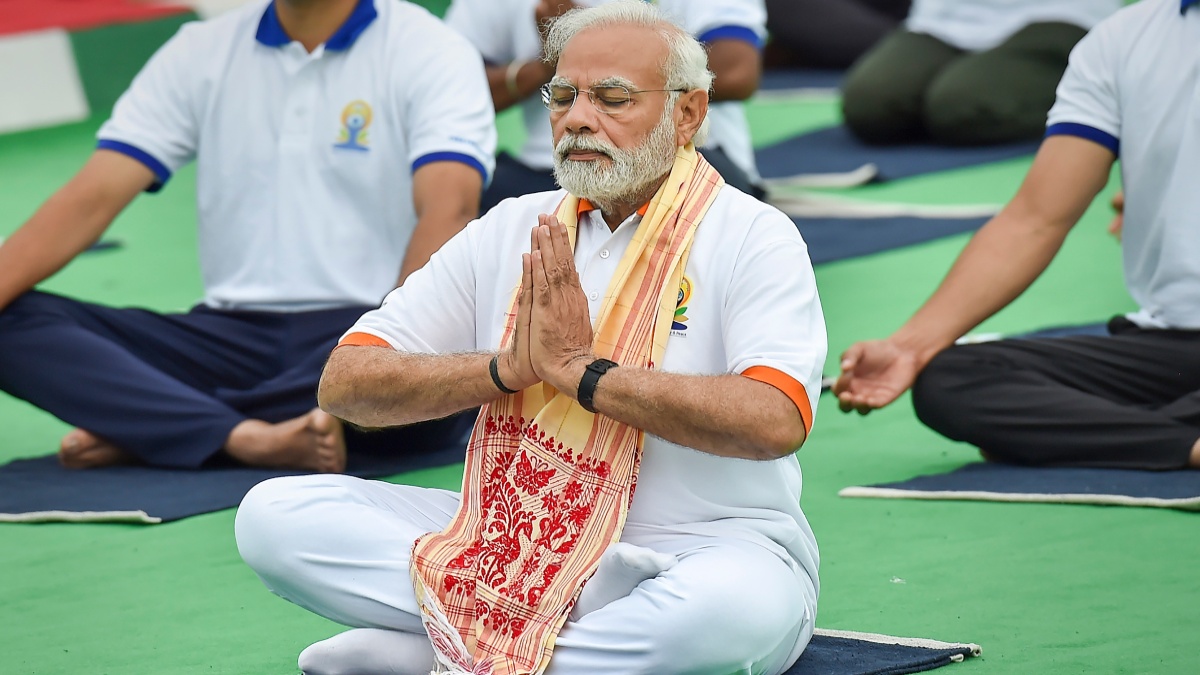 PM Modi Kicks off Key Visit to US; to Lead Yoga Session at UN Headquarters Today - Oneindia News