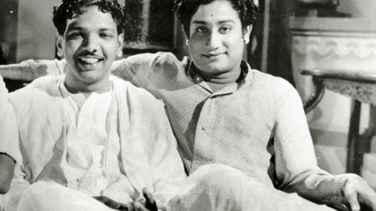 All hit dialogues of MGR were penned by Karunanidhi - Oneindia News