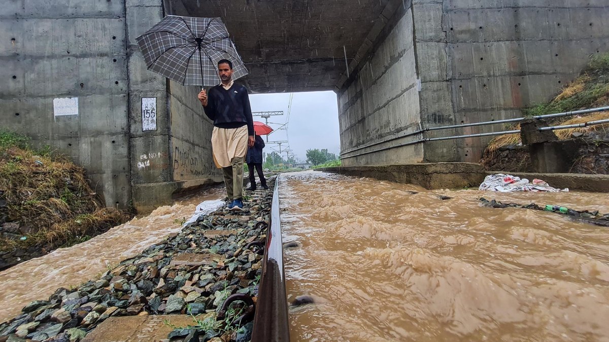 Over 600 Trains Cancelled or Diverted Till July 15 Due to Waterlogging ...