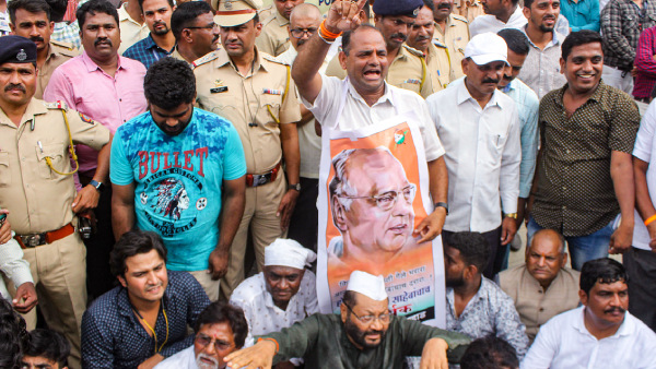 Sharad Pawar Camp Files Caveat In EC Over NCP Symbol And Party Name - Oneindia News