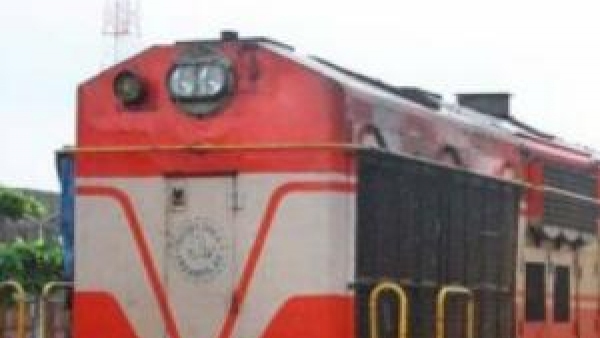 Allahabad HC Seeks Railways Reply To Judge's Inconvenience Complaint - Oneindia News