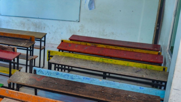 Headmaster Found Sleeping Naked In UP School, Suspended - Oneindia News