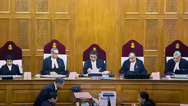 Row Over Services: SC Refers Delhi Govt’s Challenge To Centre’s Ordinance To Five-Judge ...