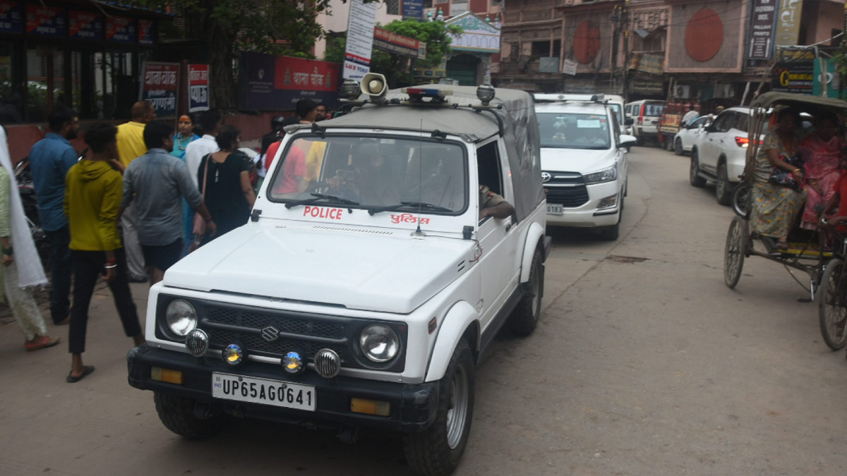 ASI Team Enters Gyanvapi Mosque For Scientific Survey, Muslim Side ...