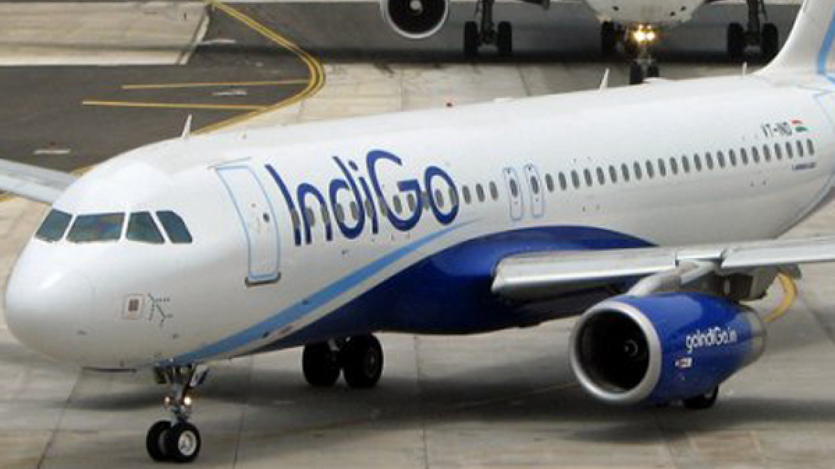IndiGo Pilot Dies After Collapsing At Nagpur Airport - Oneindia News