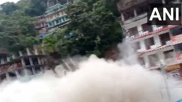 Himachal Pradesh: 7 Buildings Collapse in Kullu Due To Landslide Caused By Heavy Rainfall ...