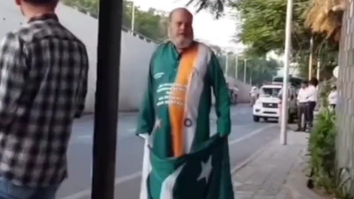 'India Jeetega' Chants Fill The Air As Bashir Chacha Waves Pakistani ...