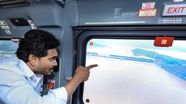 Andhra Pradesh CM Jagan Mohan Reddy Meets Union Ministers for Polavaram Project - Oneindia News