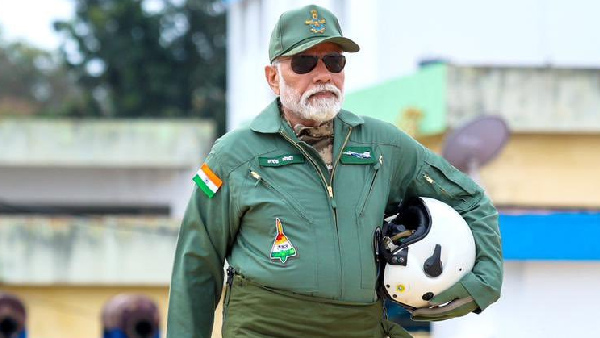 In Pics: PM Modi Takes To The Skies In Tejas Fighter During HAL Visit ...