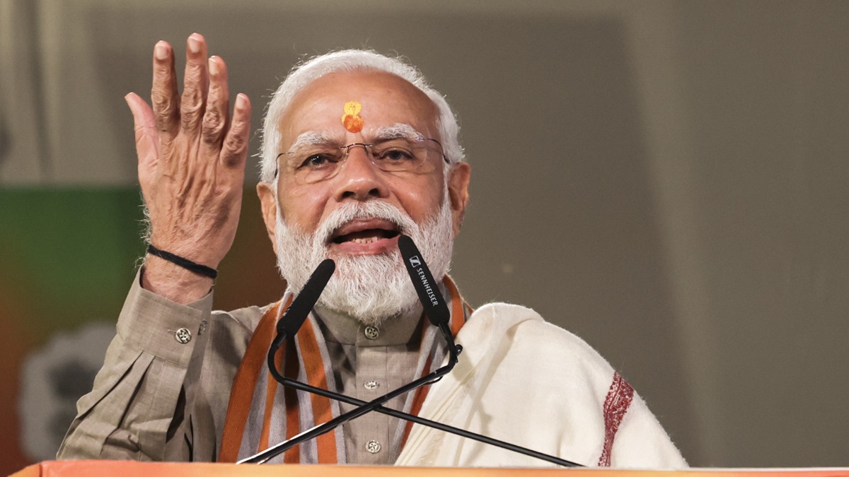 Shun Weddings Abroad: PM Modi To Rich Families - Oneindia News