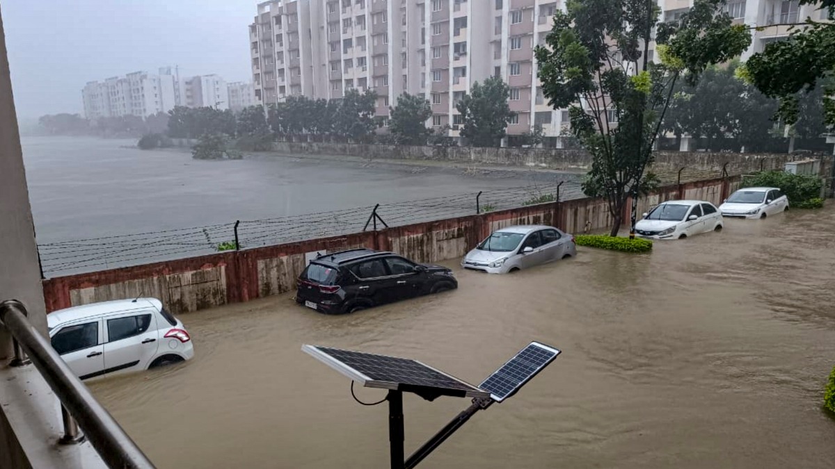 Cyclone Michaung: Heavy Rain Claims 5 Lives In Chennai, Flight Operations Halted | Top ...