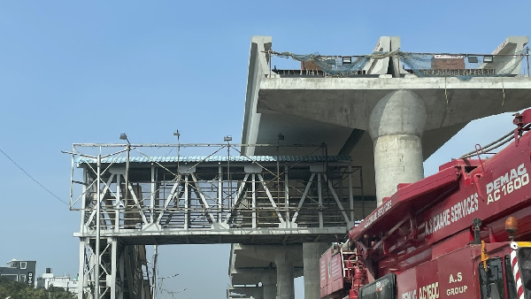 U Girders Shine, Foot Over Bridge Gone: Namma Metro Progress Puts ...