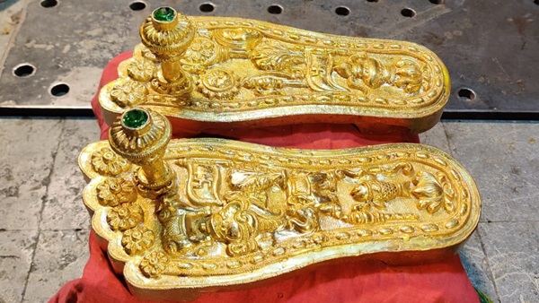 Hyderabad-Based Sculptor Designs 'Paduka' For Lord Ram In Ayodhya - See ...