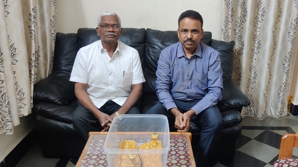 Hyderabad-Based Sculptor Designs 'Paduka' For Lord Ram In Ayodhya - See ...