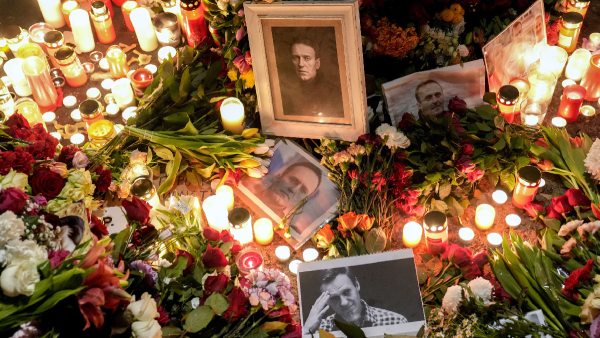 Putin Critic Alexei Navalny's Body Found With Bruises On Head, Chest ...