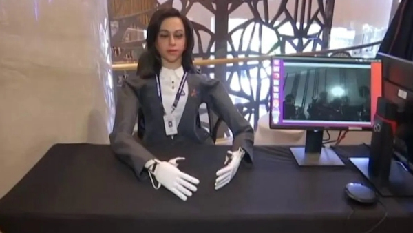 India Is Sending A Female Robot In The Space - Oneindia News