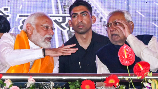 NDA Finalises Seat-Sharing In Bihar: BJP Gets 17, JD(U) 16, LJP 5 - Oneindia News