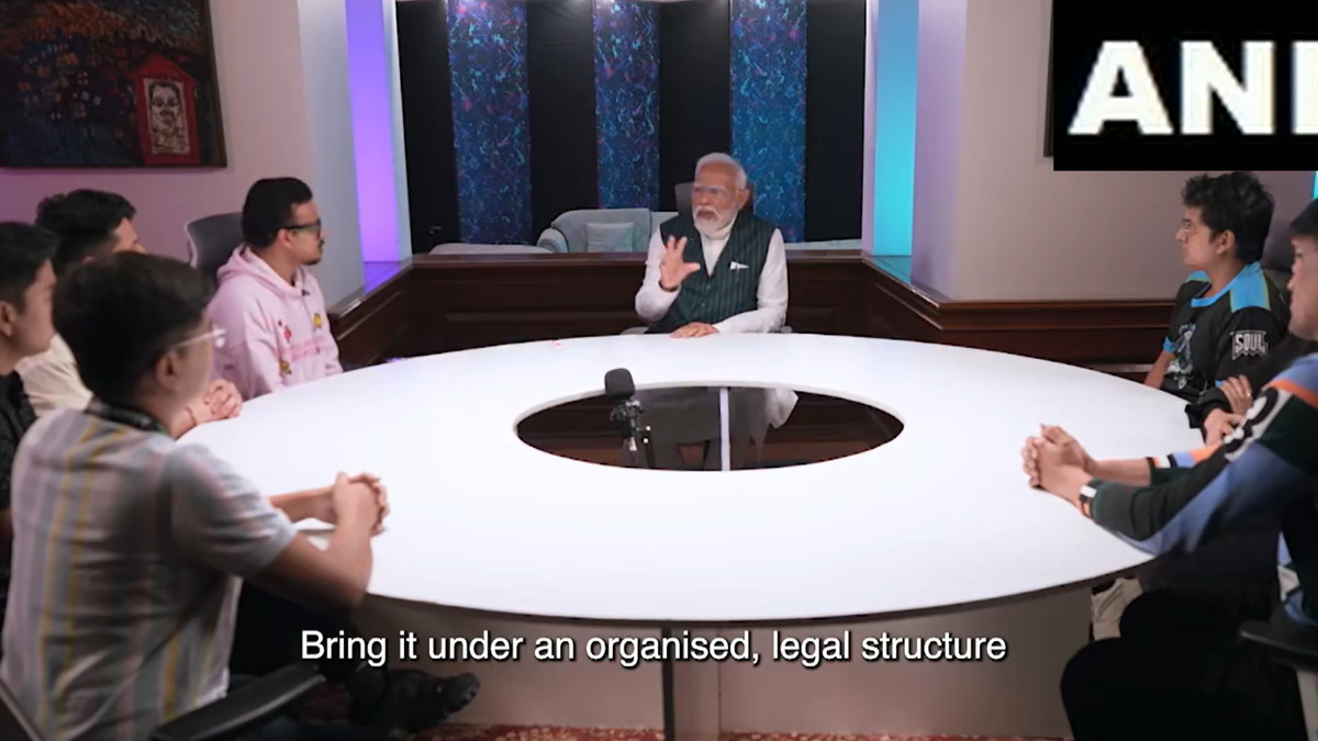 PM Modi Interacts With Country's Top Gamers - Oneindia News