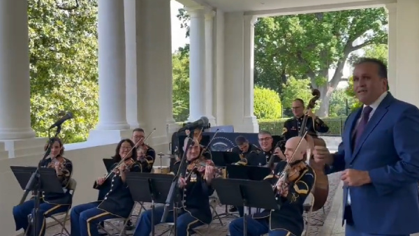 WATCH: US President Biden Hosts White House Event With 'Saare Jahan Se ...