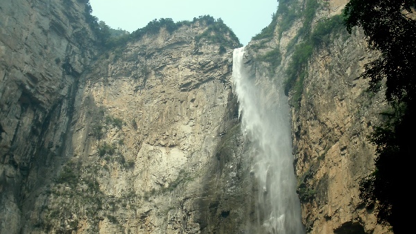 What's The Startling Revelation Uncovered At China's Tallest Waterfall ...