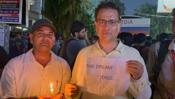 Candle March For Loss Of Lives: Students Protest Against Authorities ...