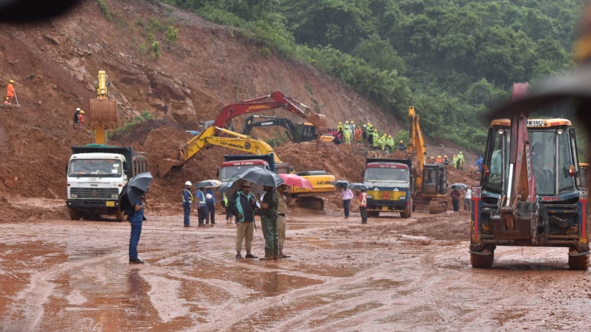 Karnataka Landslide: Kerala Truck Driver's Family Blames Karnataka Govt ...