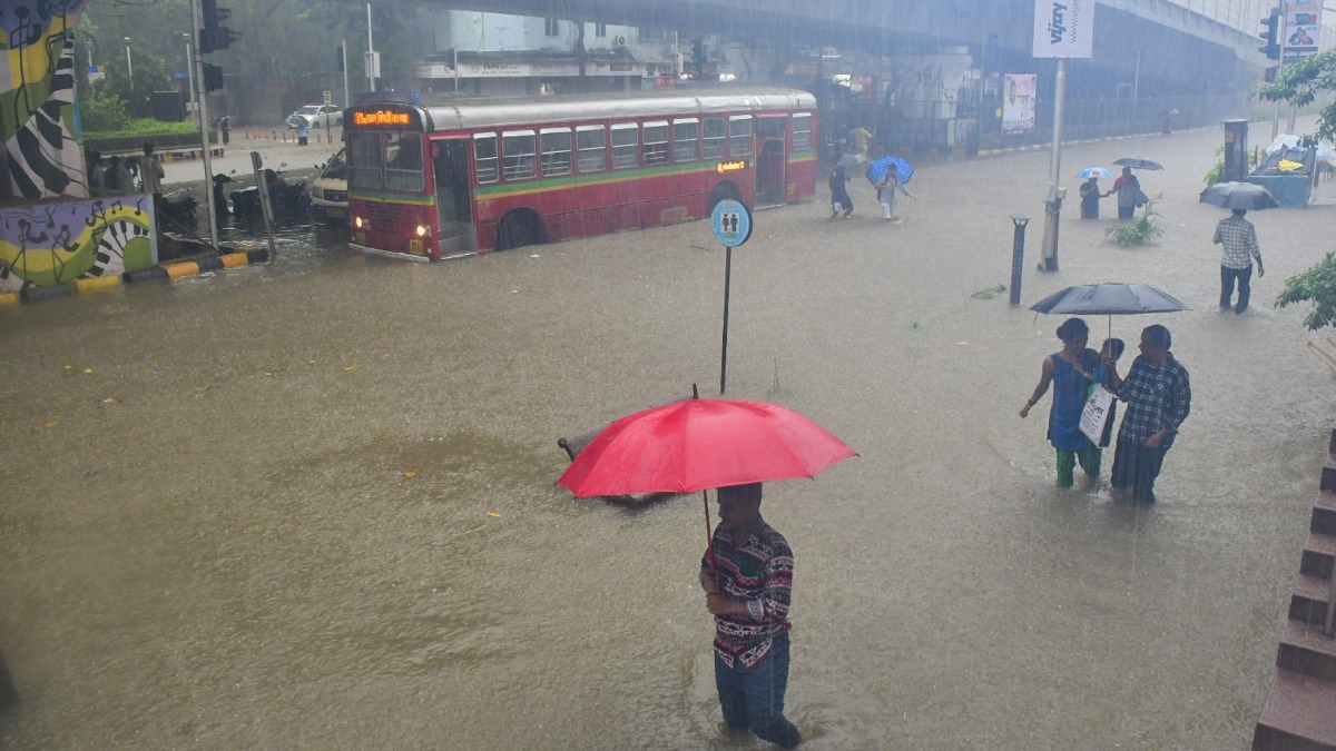 Maharashtra Weather Alert: Thunderstorms Aand Intense Rainfall Set To ...