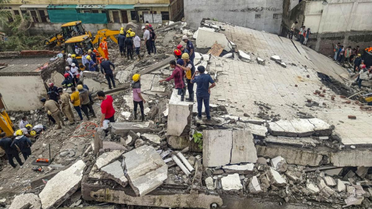 Surat Building Collapse: Death Toll Rises To 7 - Oneindia News