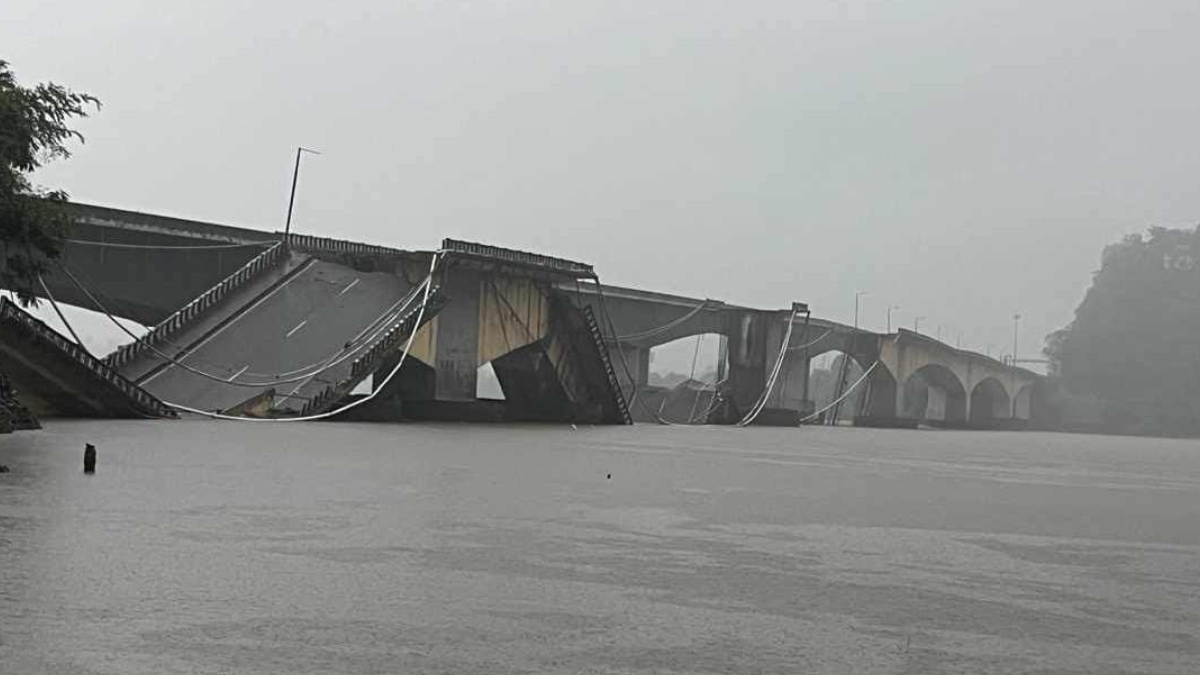 Kali River Bridge Collapses In Karwar, Authorities Scramble To Ensure ...