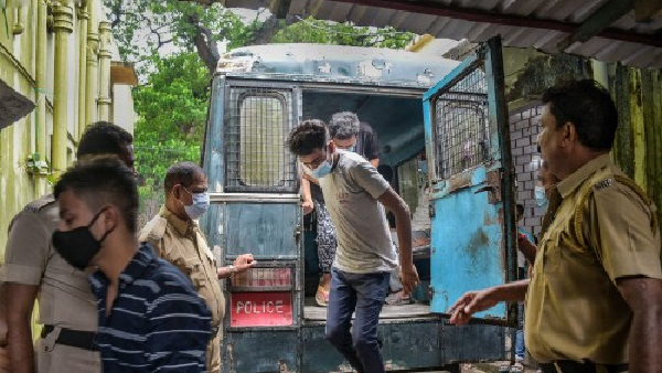 Badlapur School Case: Male Cleaner Allegedly Sexually Assaulted Two 4 ...