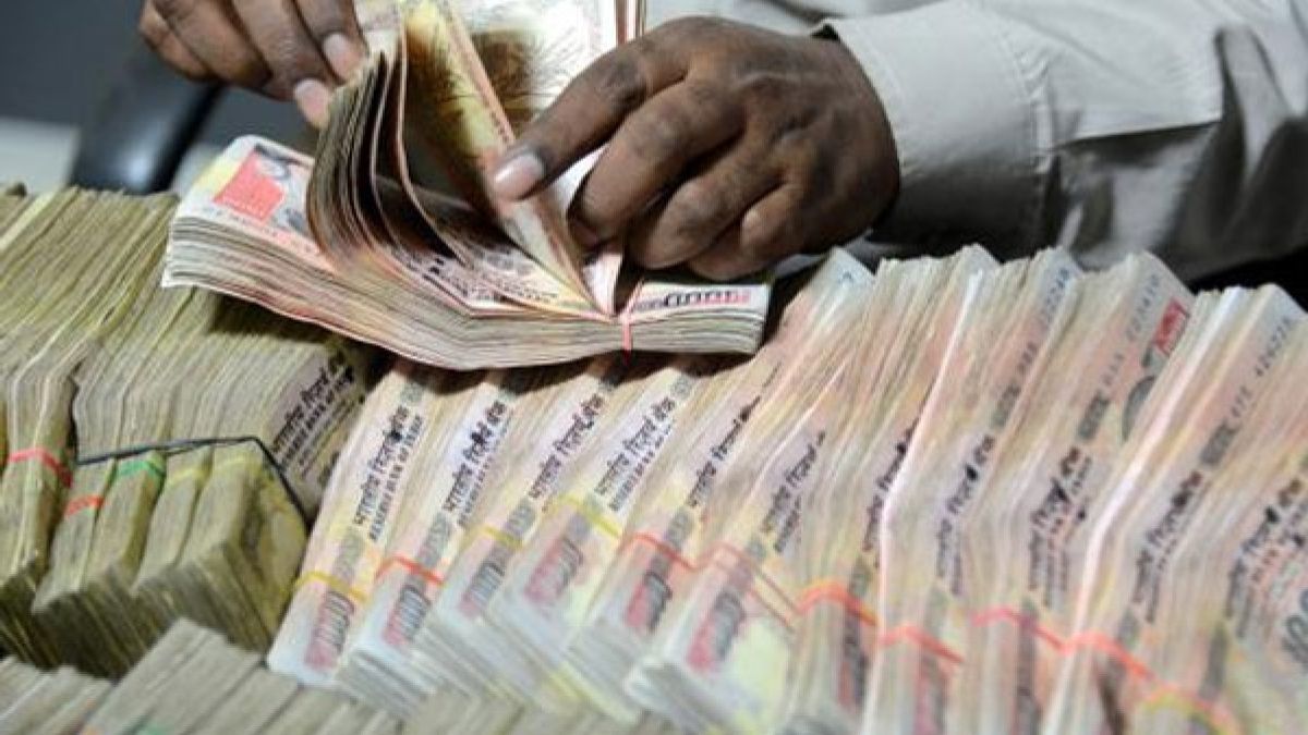 How Many Indians Are Earning Over Rs 10 Crore A Year? - Oneindia News