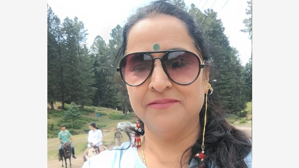 Who Is Daisy Raina, The First Kashmiri Hindu Pandit Woman To Contest In ...