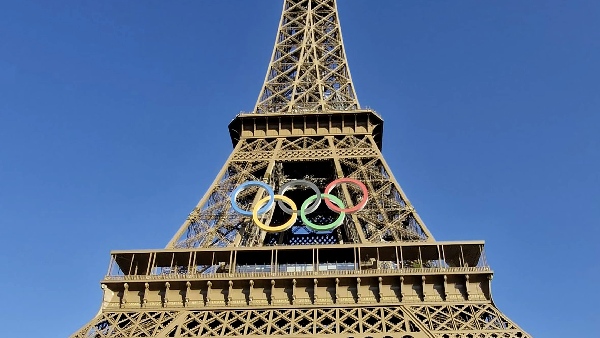 Will The Eiffel Tower Keep Its Olympic Rings After The Paralympic Games ...