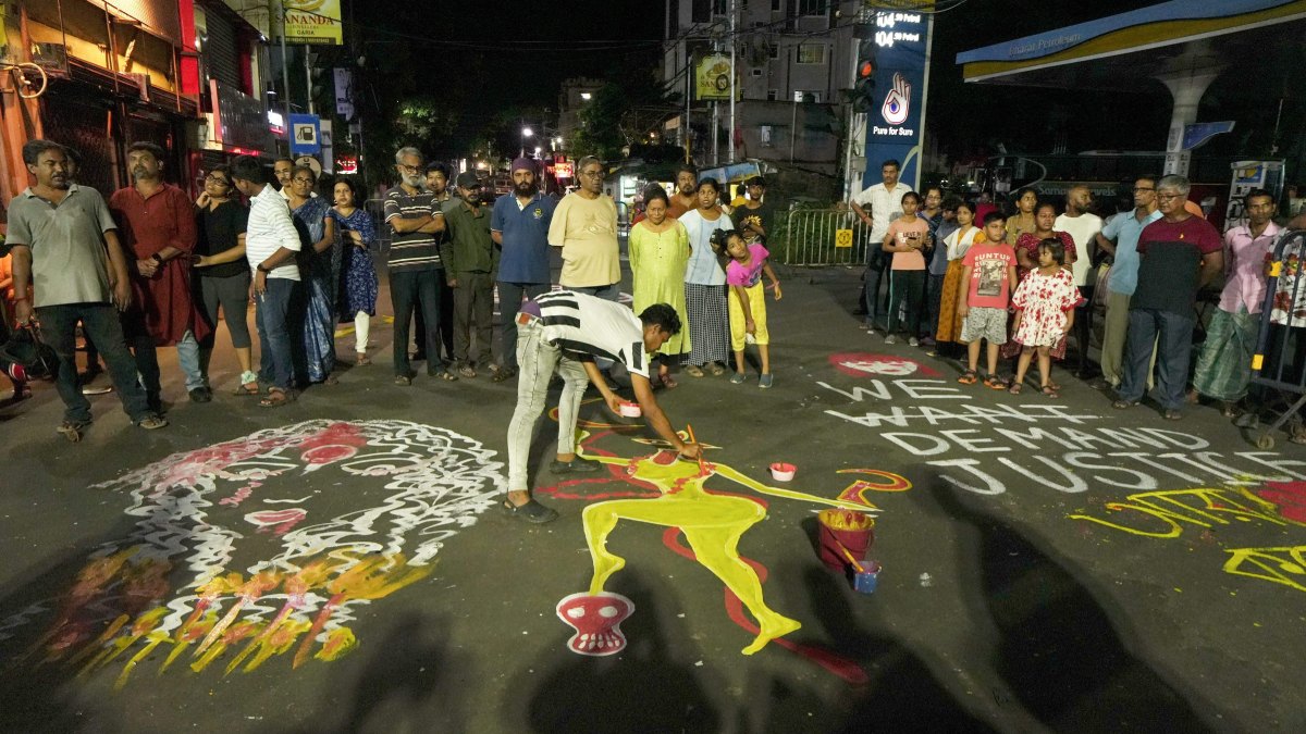 Kolkata Rape-Murder Case: Victim's Family Accuse Police Of Suppressing ...