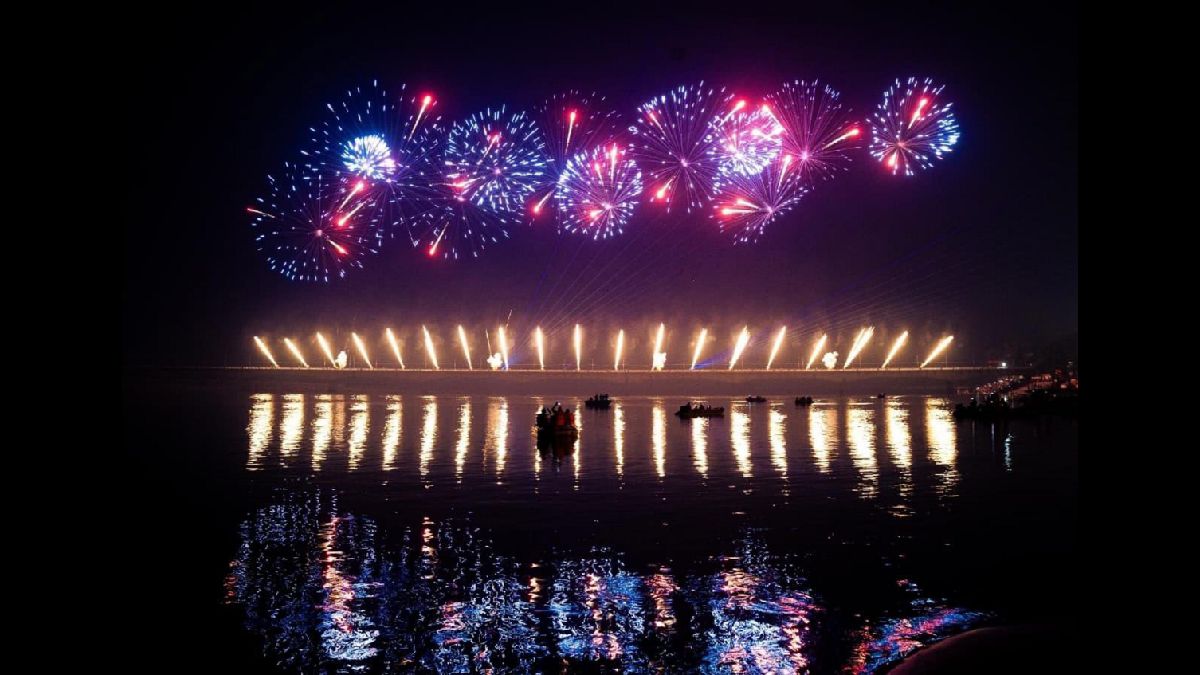 Ayodhya's Deepotsav Sets Records with Over 2.5 Million Diyas - Oneindia ...