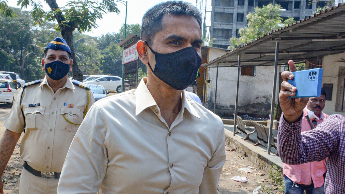 Sameer Wankhede, Accused Of Asking Bribe From Shah Rukh Khan To Let Off ...