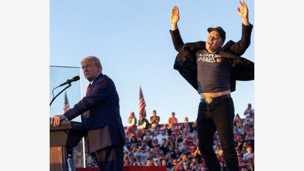 Elon Musk's Pics From Trump Rally Sparks Meme Fest Online: 'Greatest ...